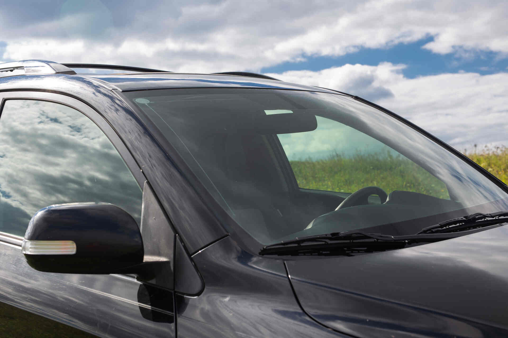 Why Ceramic Tint is the Best Choice for Your Vehicle's Windows